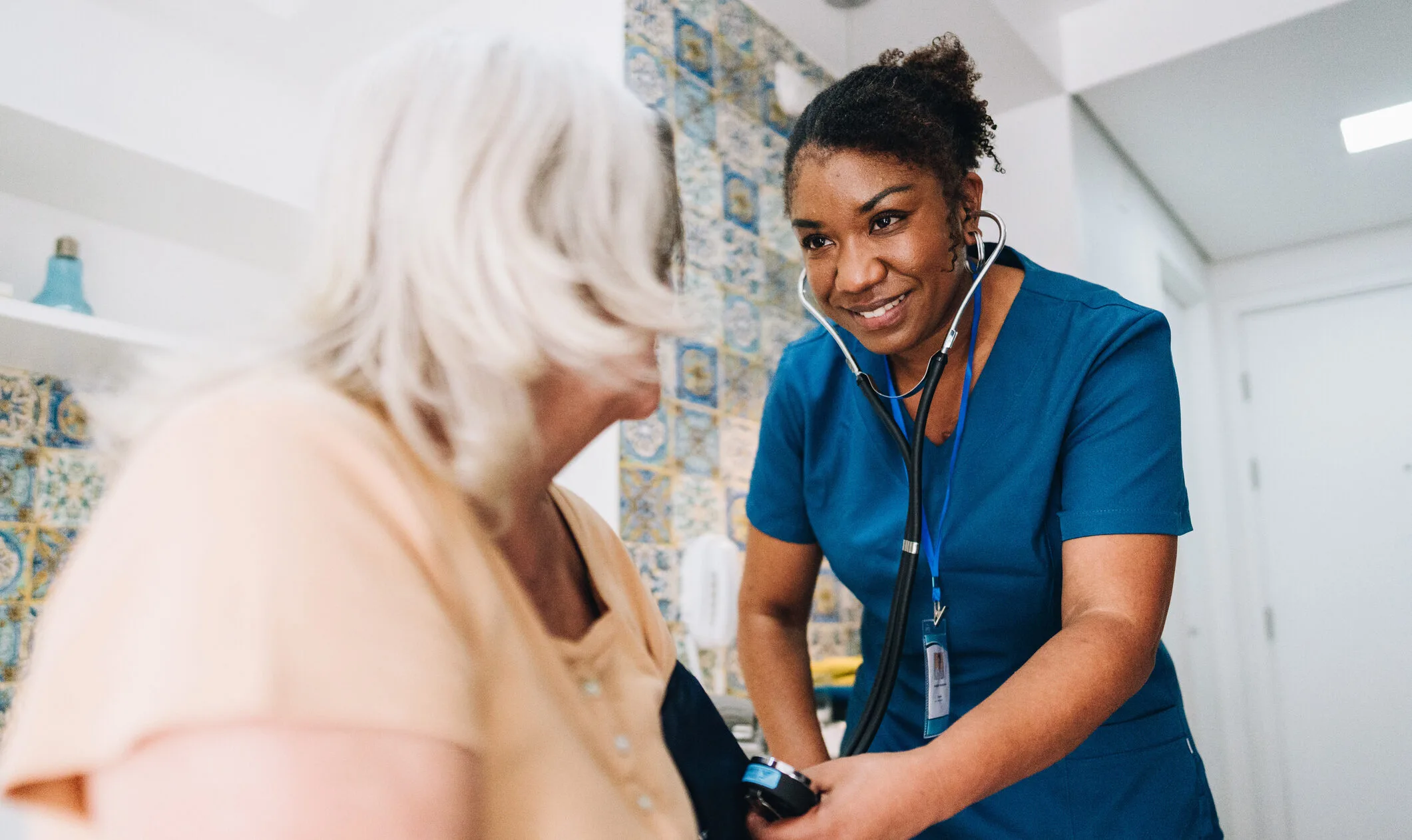 Get to Know Maxim’s Expanded Caregiver Benefits Program | Maxim Healthcare